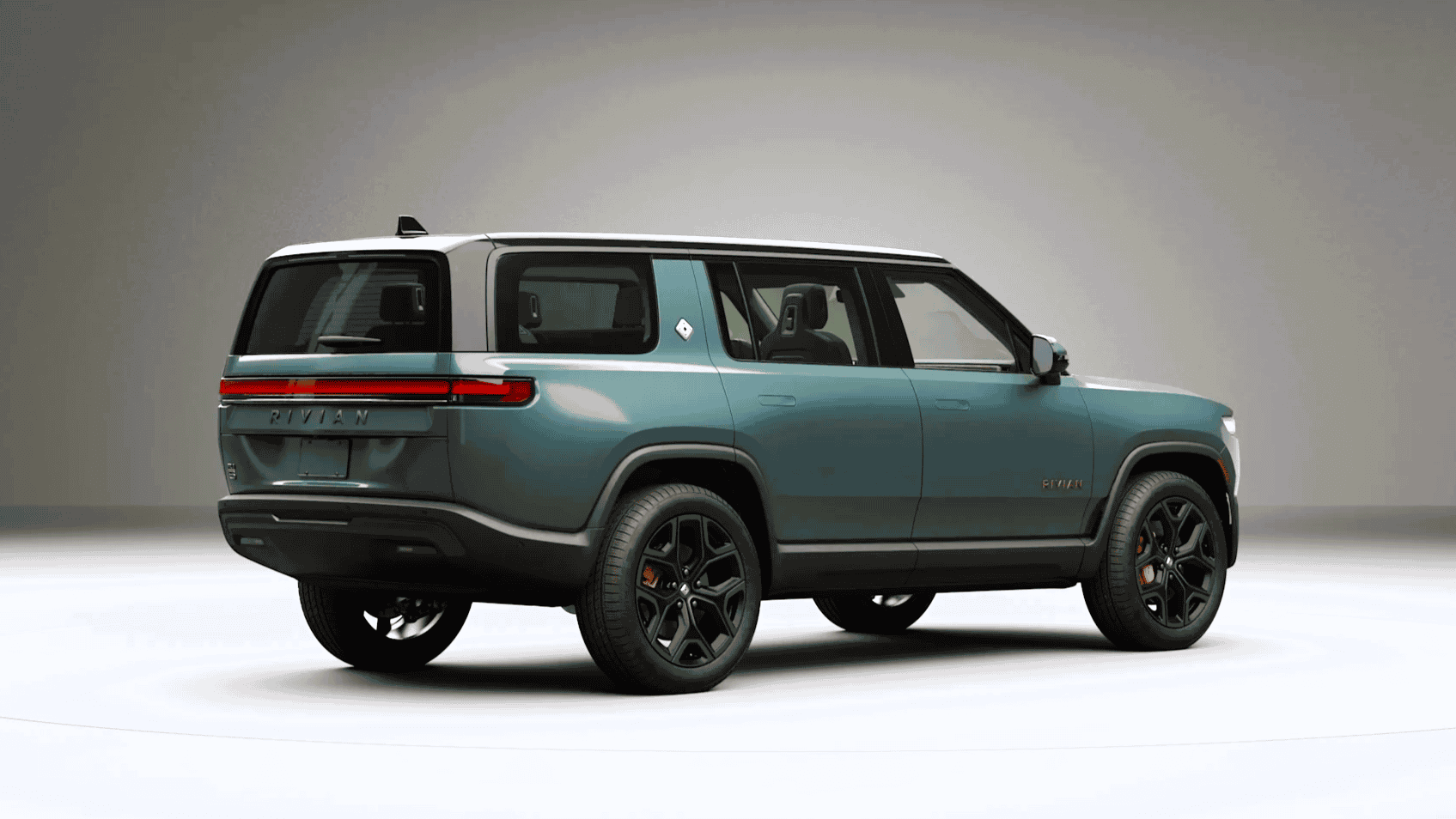 2025 Rivian R1S - About EVs